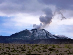 10 Juin 2026. FR. Italie : Stromboli , Islande : Péninsule de Reykjanes ...