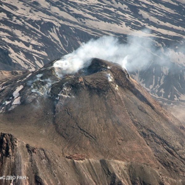 le chaudron de vulcain – September 17, 2020. EN . Kamchatka ...